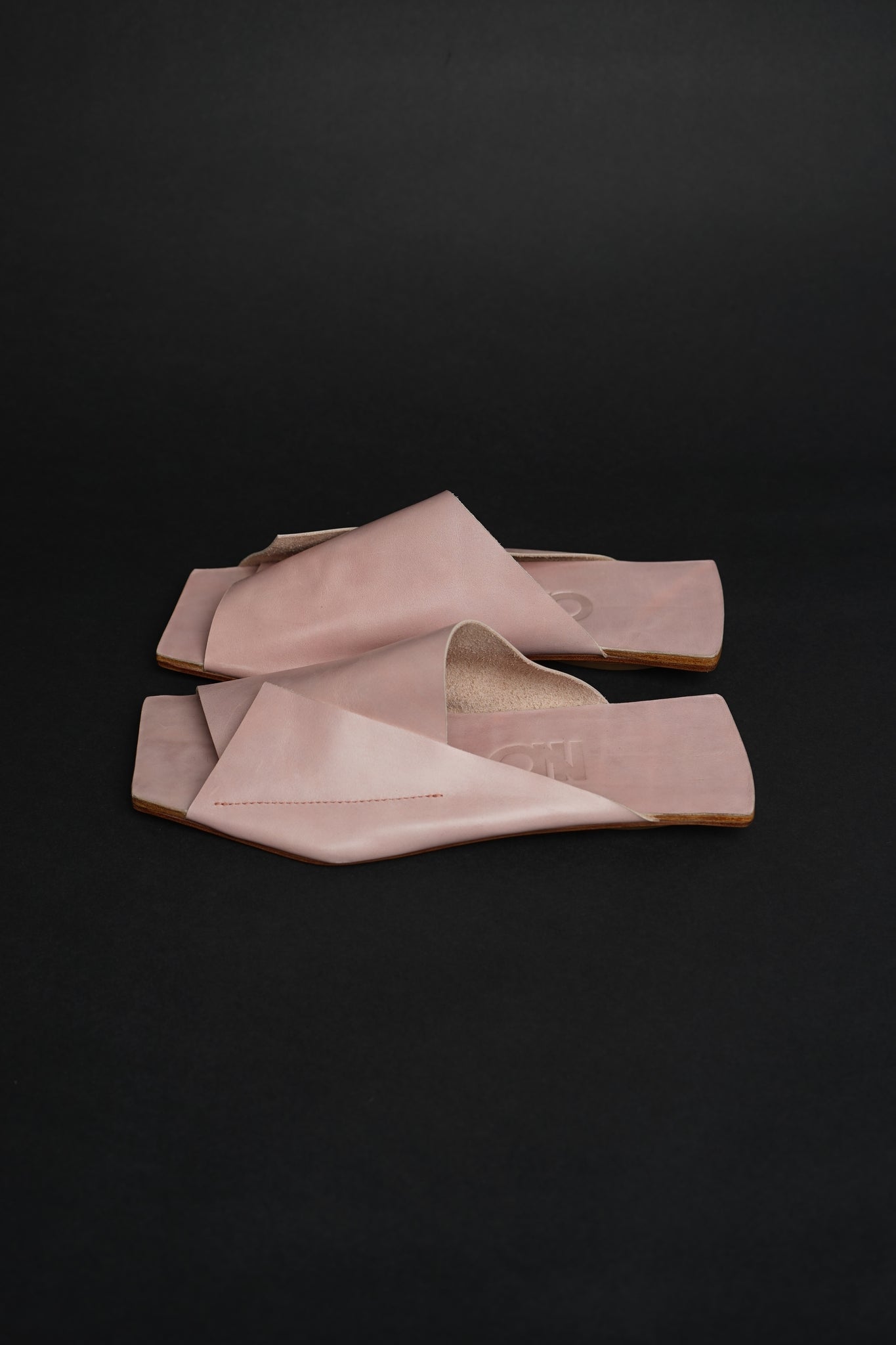 Amos Handcrafted Pink Leather Slides – NINObrand
