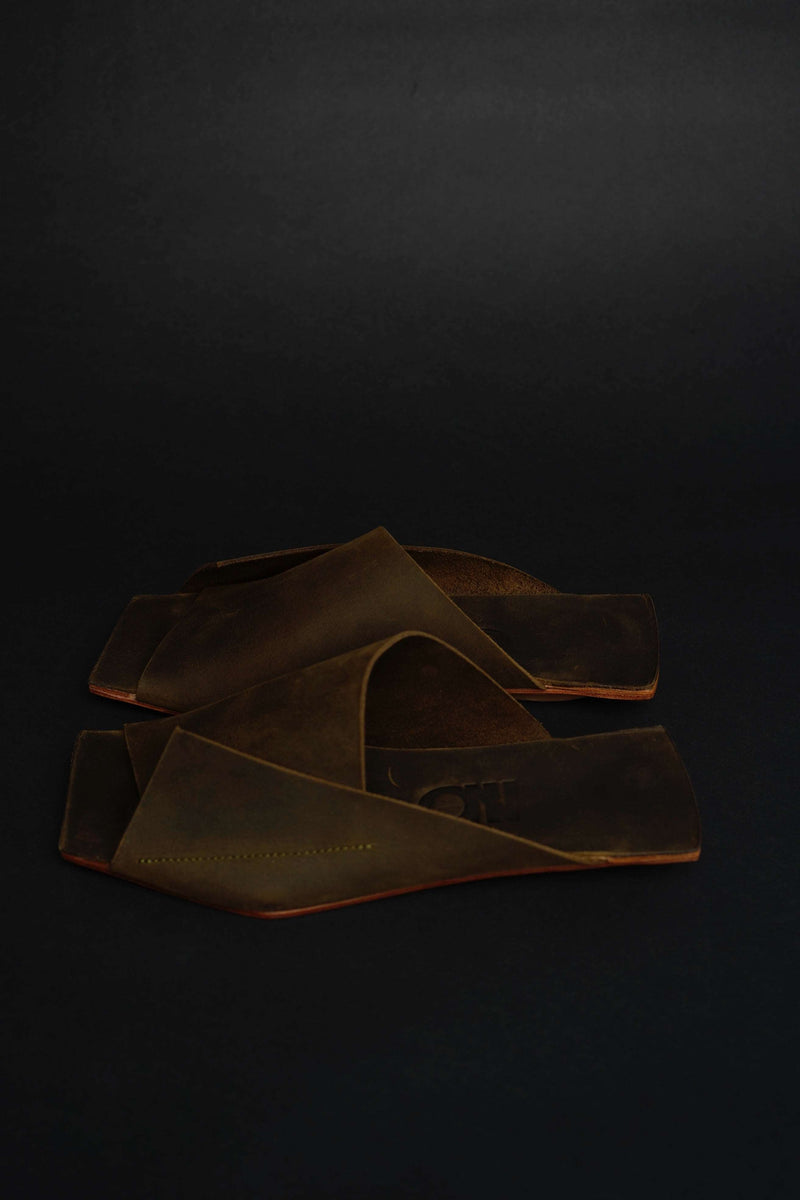Amos Handcrafted Olive Leather Slides – NINObrand